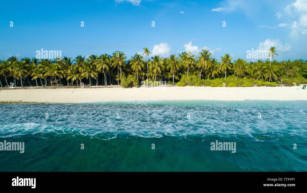 Aerial wide shot beach white hi-res stock photography and images - Alamy