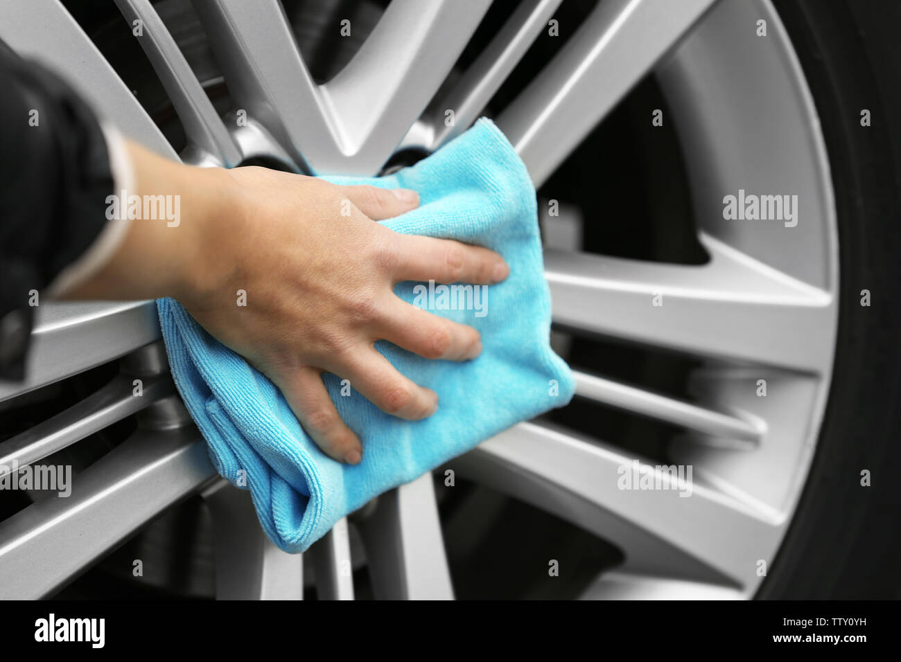 Cleaning car wheel hi-res stock photography and images - Alamy