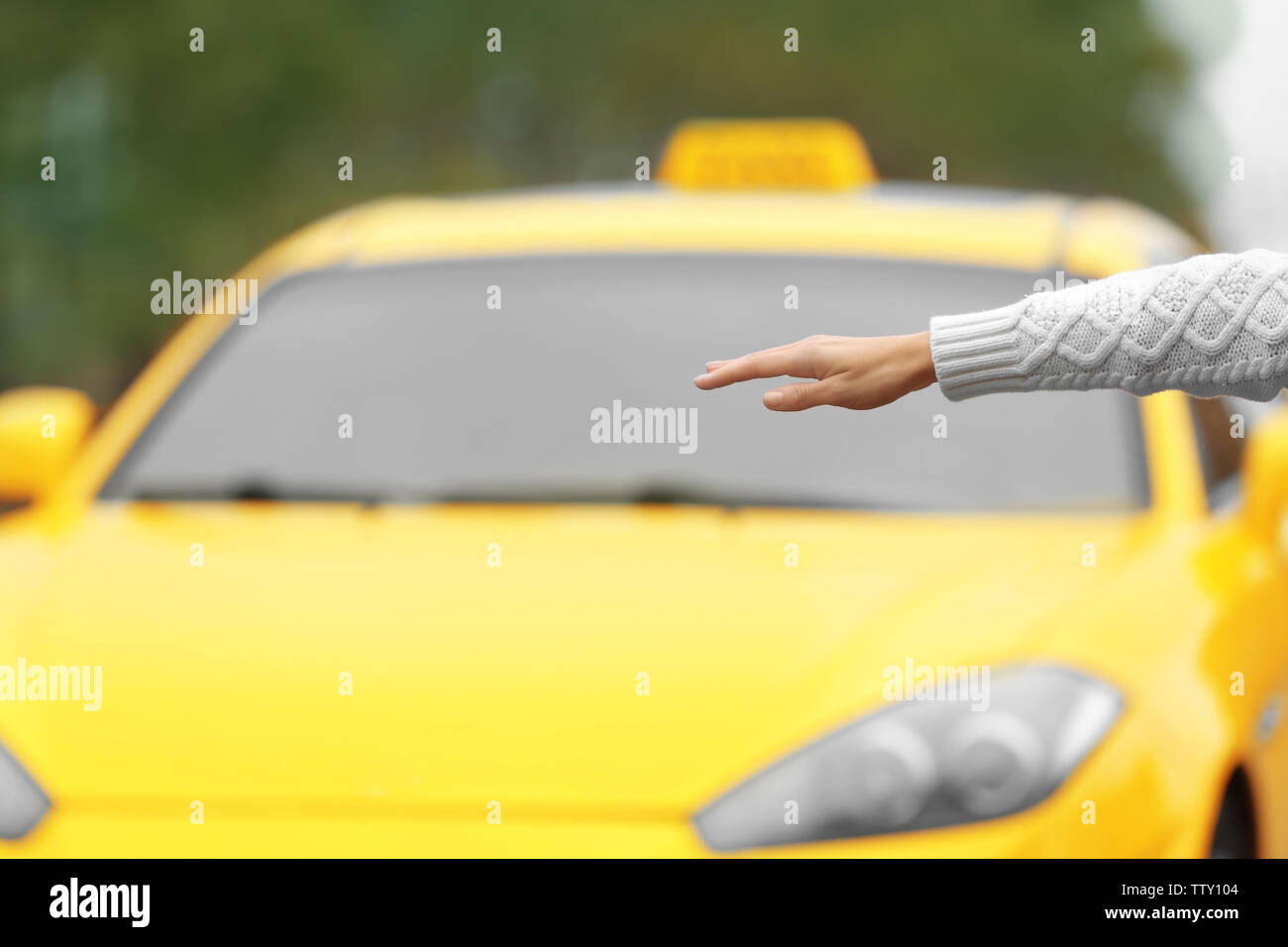 Catching cab hi-res stock photography and images - Alamy