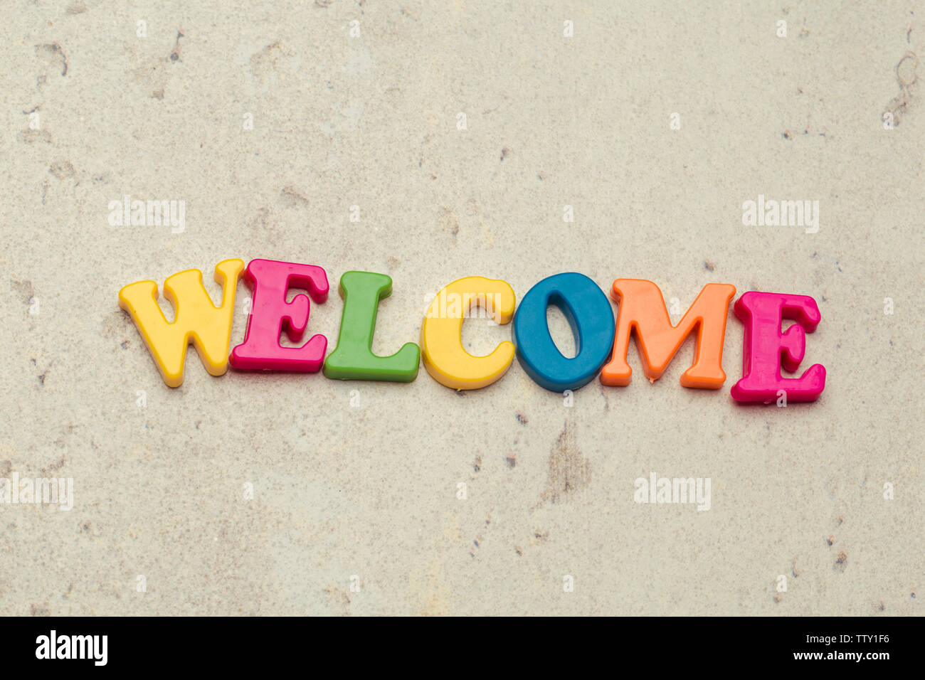Multi language welcome sign hi-res stock photography and images - Alamy