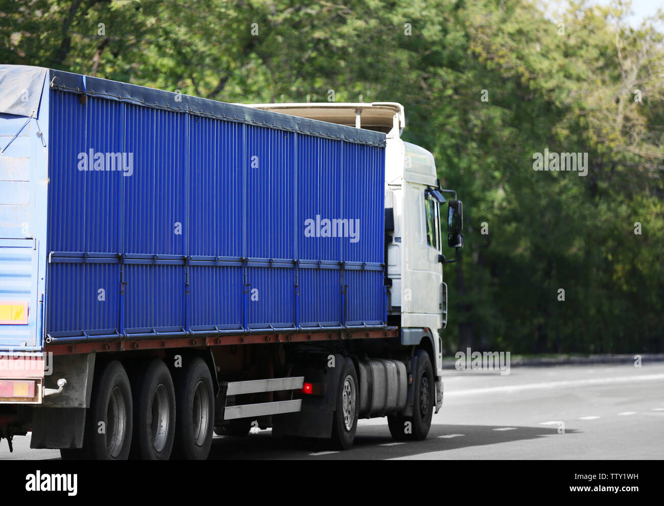 Back of American cargo truck Stock Photo - Alamy