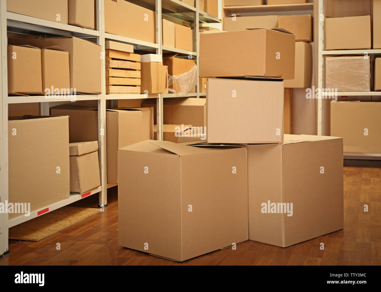 Large warehouse boxes modern lot hi-res stock photography and images ...