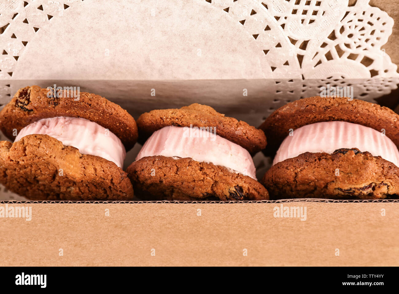 Ice cream carton box hi-res stock photography and images - Alamy