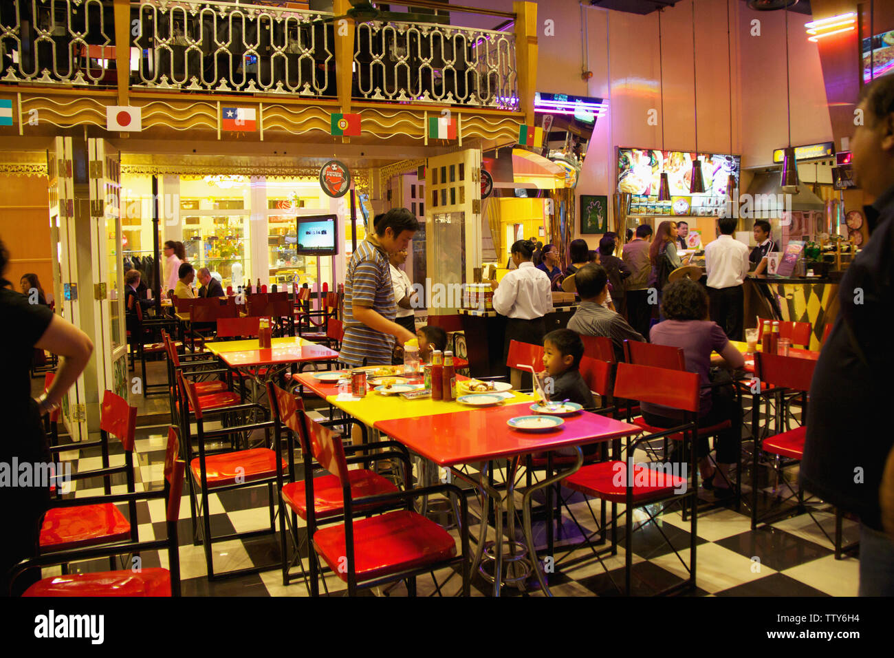 Modern food court hi-res stock photography and images - Alamy