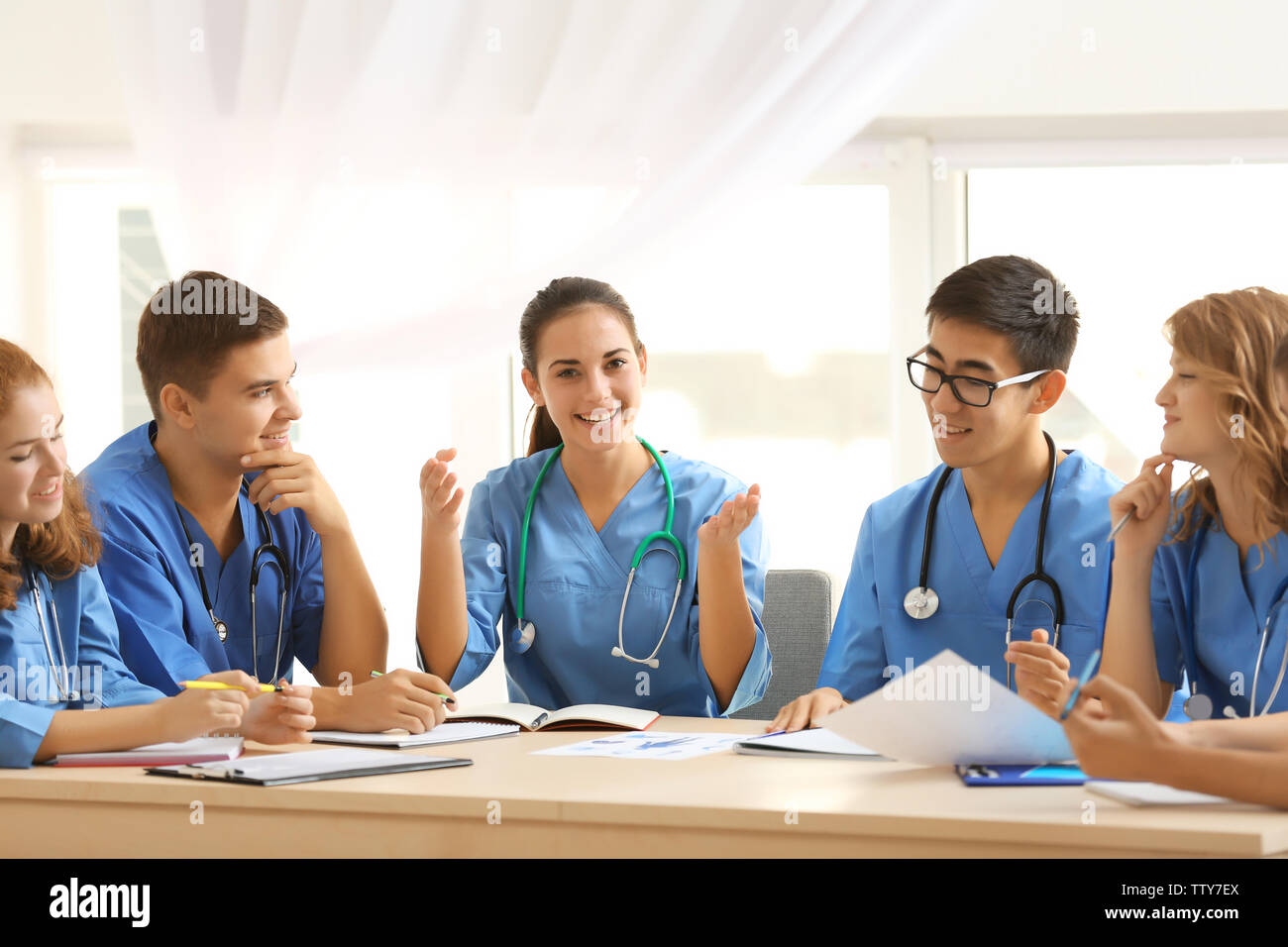Group medical students having hi-res stock photography and images - Alamy