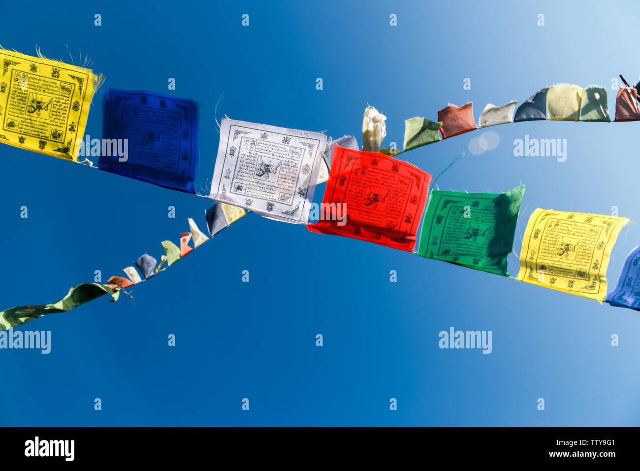 Flag himalayas flags religion hi-res stock photography and images - Alamy