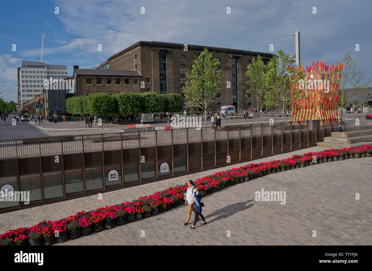 Visitors to Coal Drops Yard new building, shopping, bar and restaurant ...
