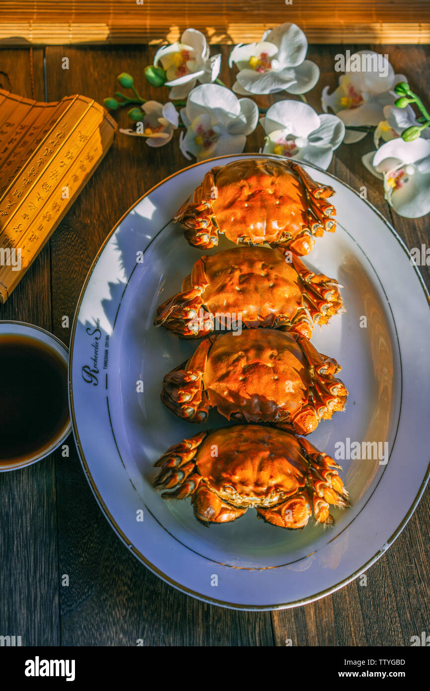 Hairy crab yangcheng hi-res stock photography and images - Alamy