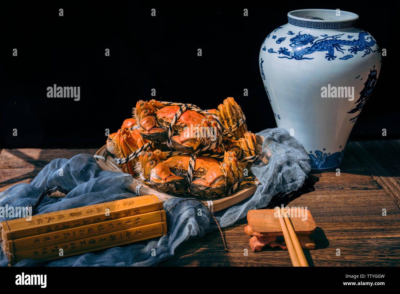 Orange hairy crab hi-res stock photography and images - Alamy