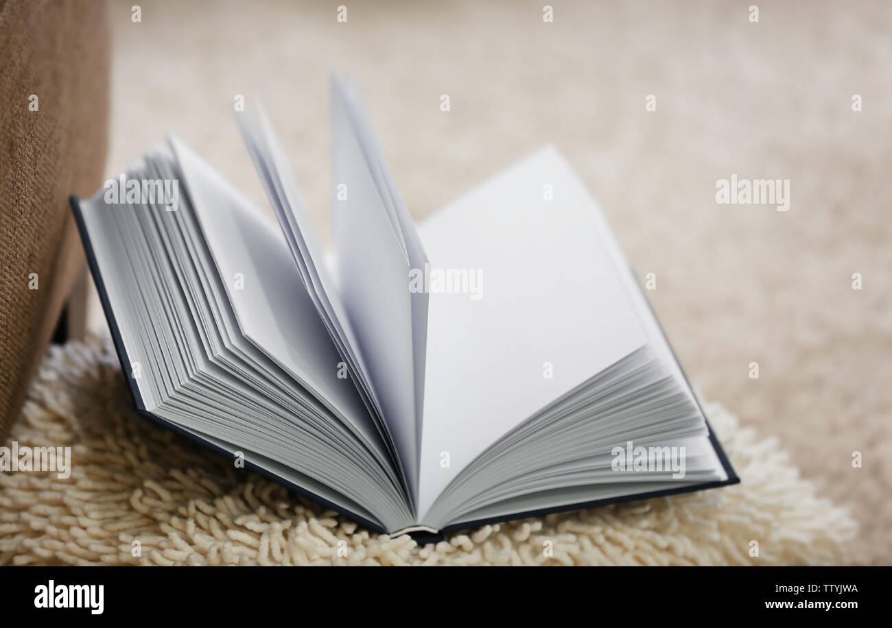 Book as pillow hi-res stock photography and images - Alamy