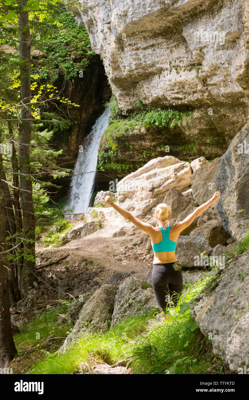 Feeling relaxed hi-res stock photography and images - Alamy