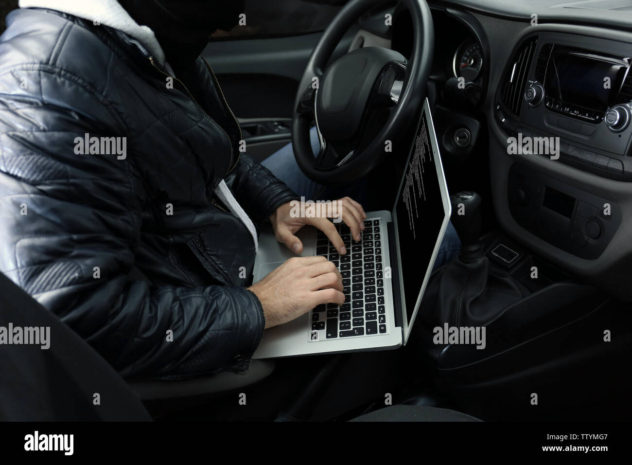 Hacking into systems hi-res stock photography and images - Alamy