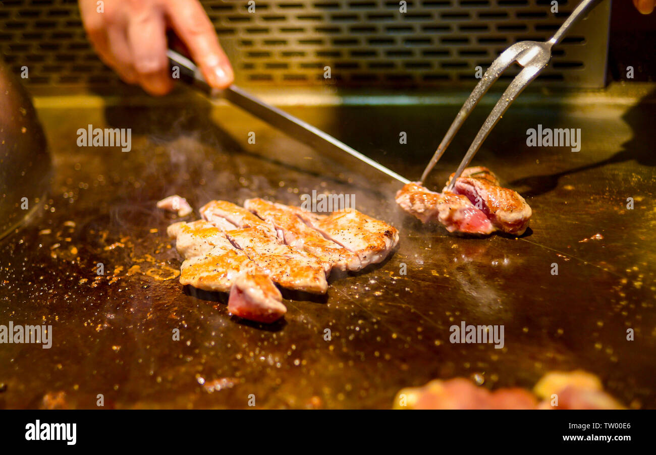 Grilled chicken chops Stock Photo - Alamy