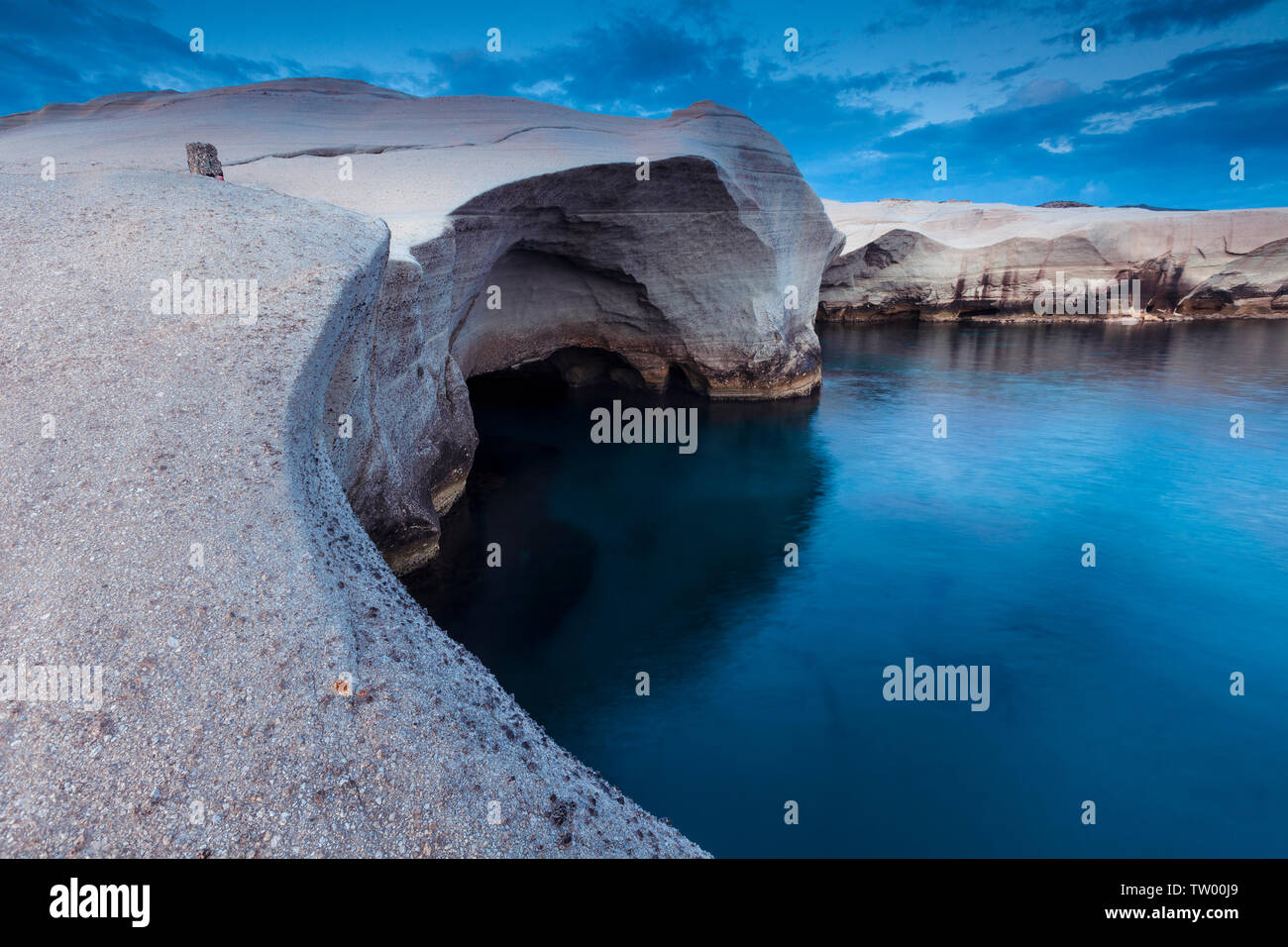 Soft shaped rocks hi-res stock photography and images - Alamy