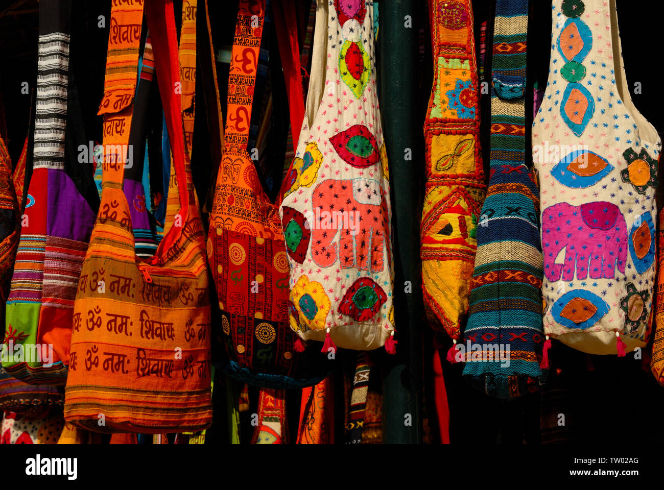 Shoulder bags at a market stall Stock Photo - Alamy