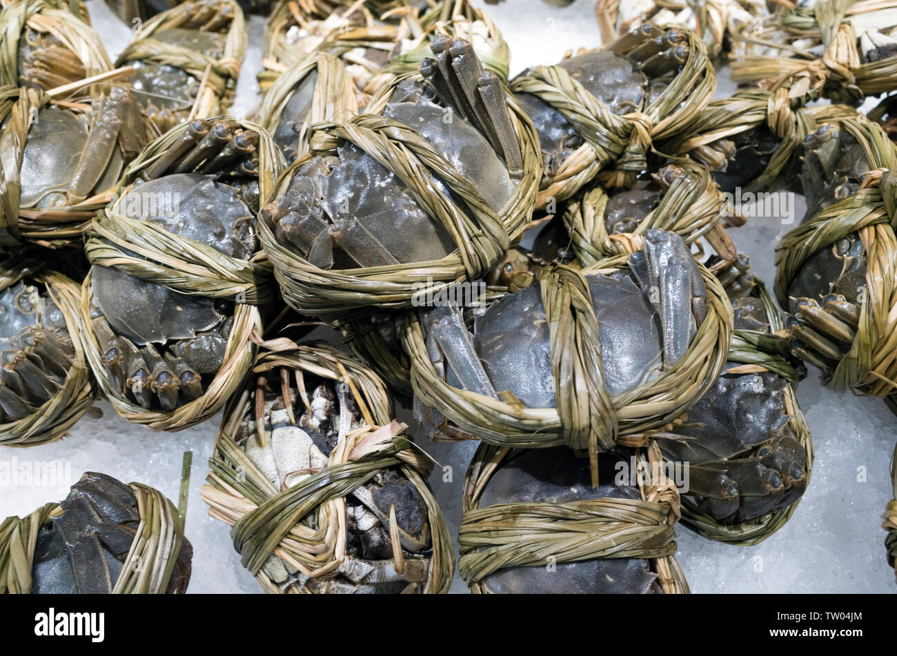 Chinese fluffy crabs hi-res stock photography and images - Alamy