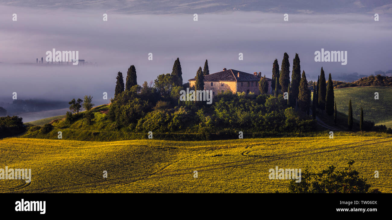 Tuscany ranch on the hill Stock Photo - Alamy