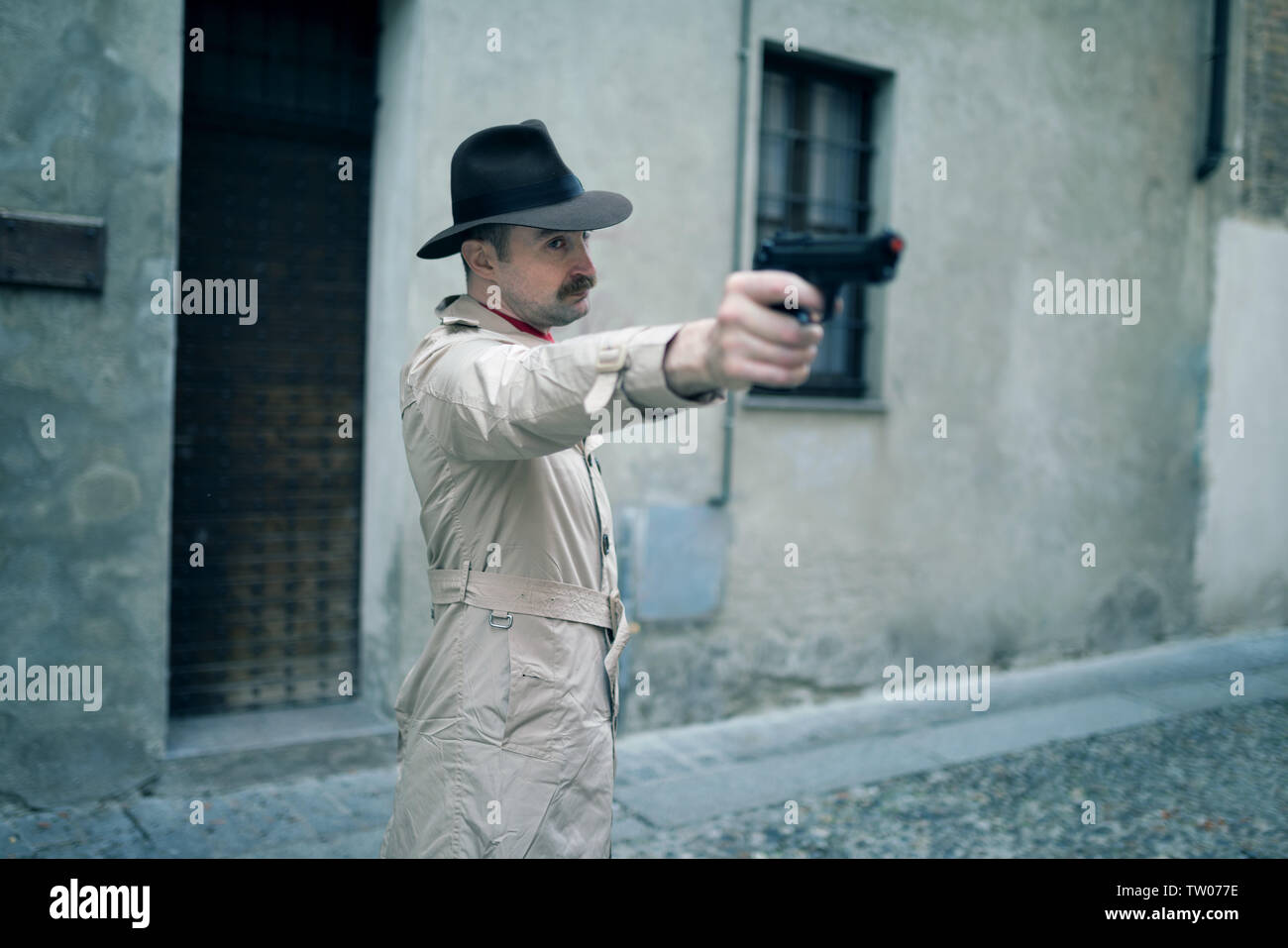 Spy murder movie hi-res stock photography and images - Alamy