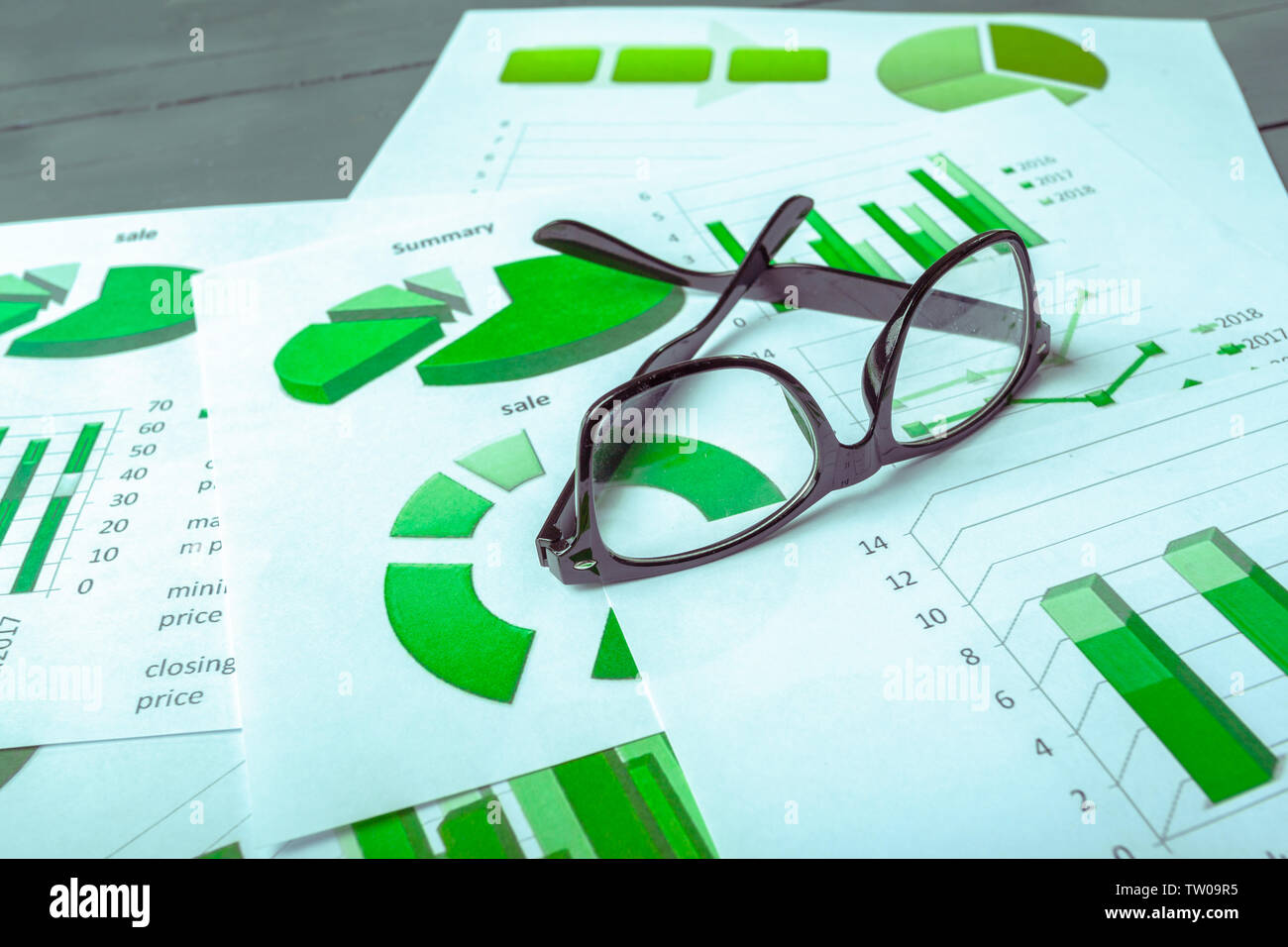 Graphical chart analysis Stock Photo - Alamy