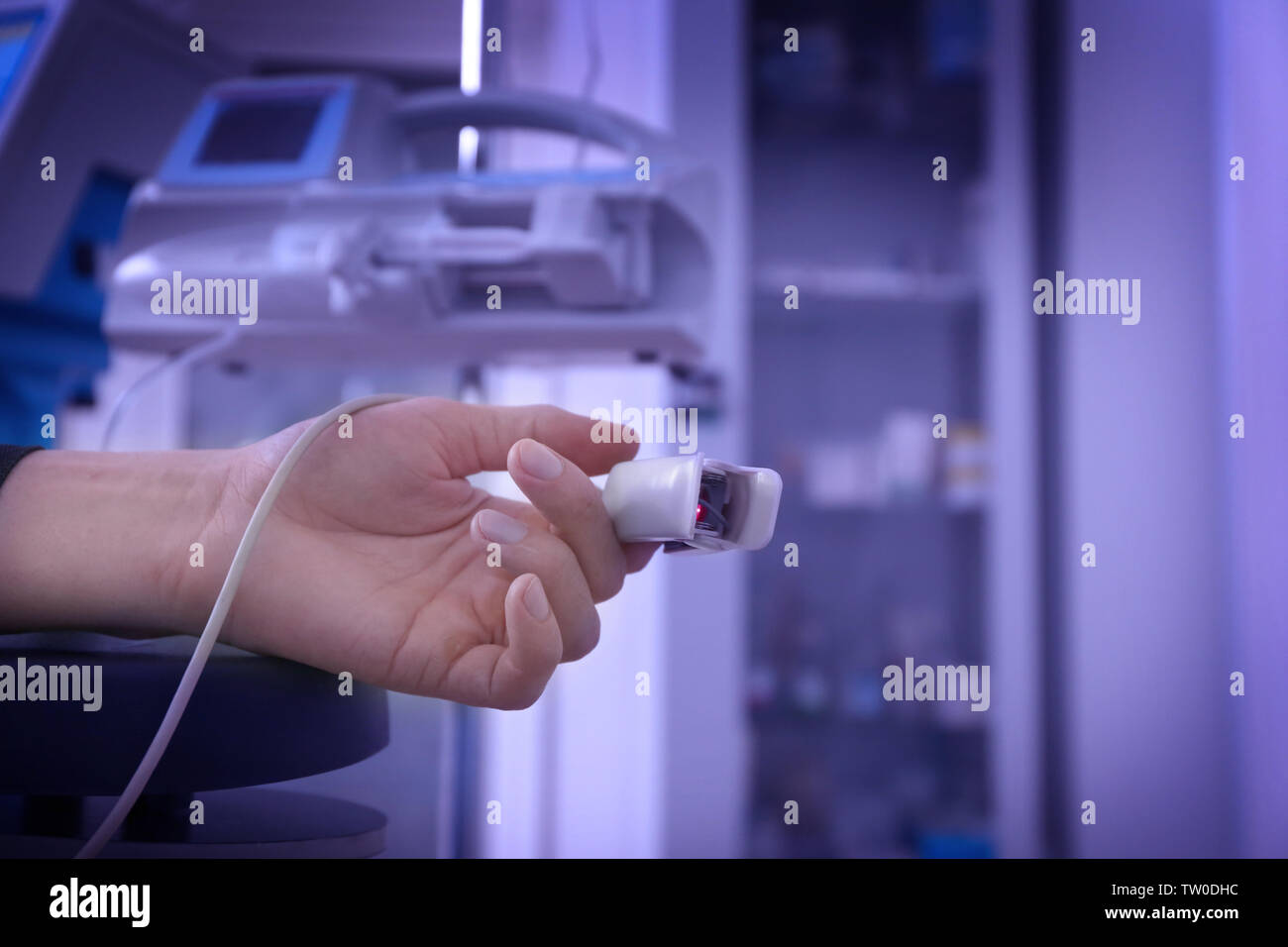 Oxymeter hi-res stock photography and images - Alamy