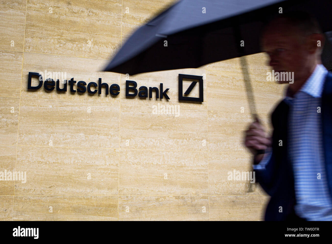 Man walking into bank money hi-res stock photography and images - Alamy