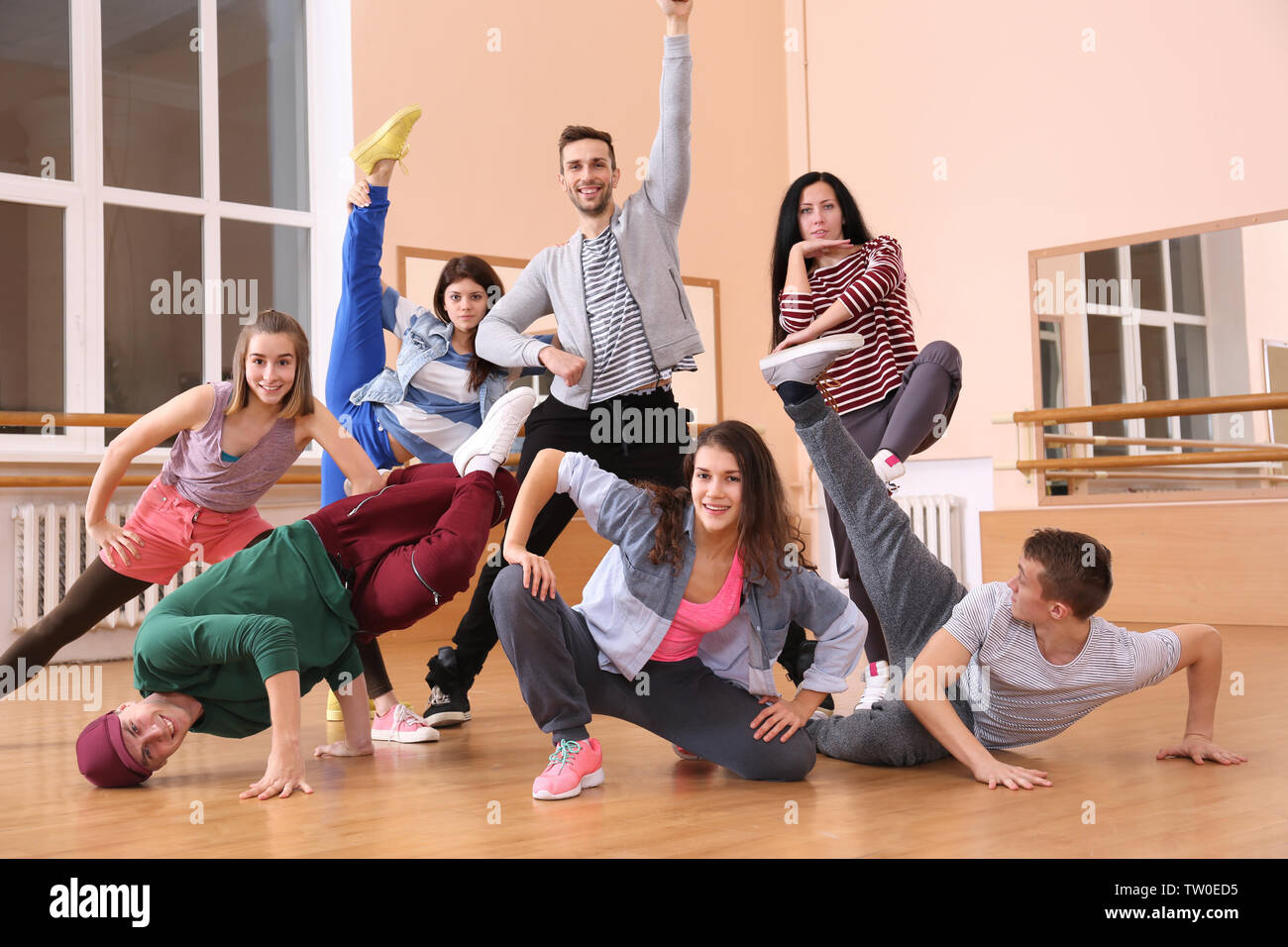 Hip split hi-res stock photography and images - Alamy