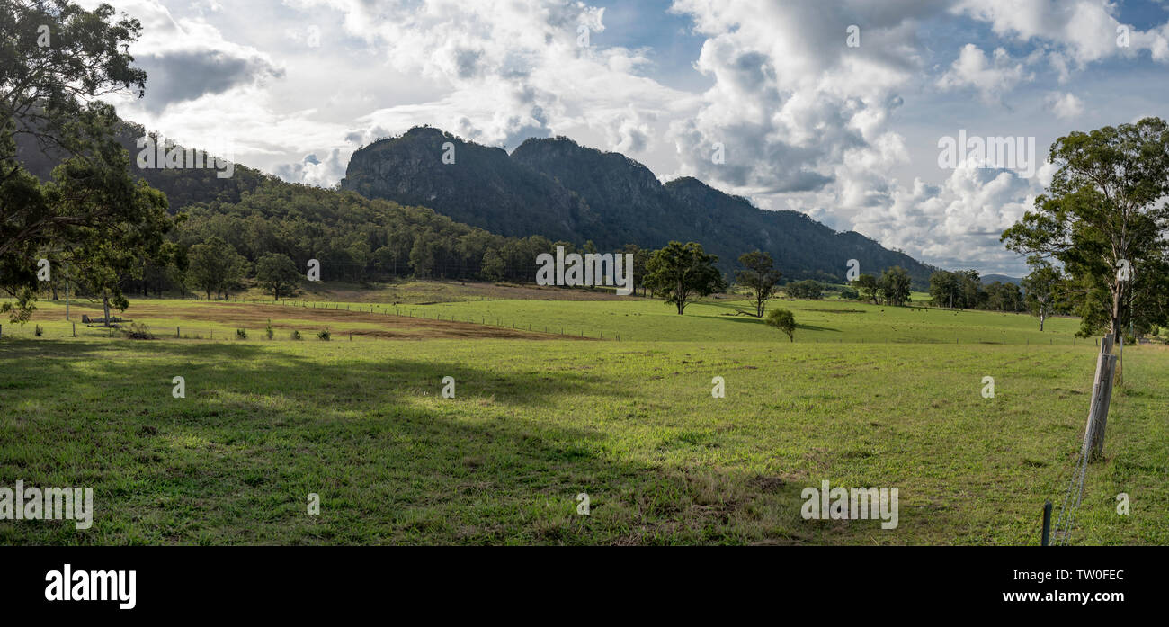 Bucketts Mountains from Bucketts Road just outside the inland town of ...