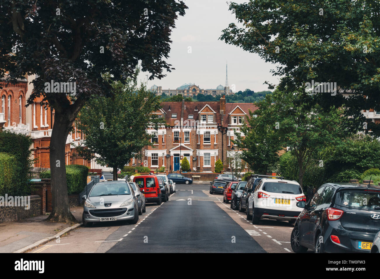 Crouch end hi-res stock photography and images - Alamy