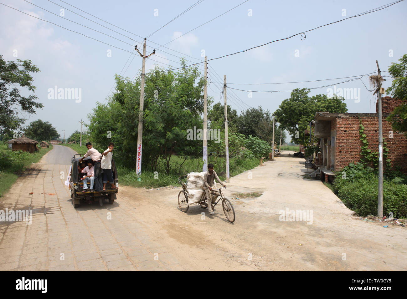 Electric auto rickshaw hi-res stock photography and images - Alamy