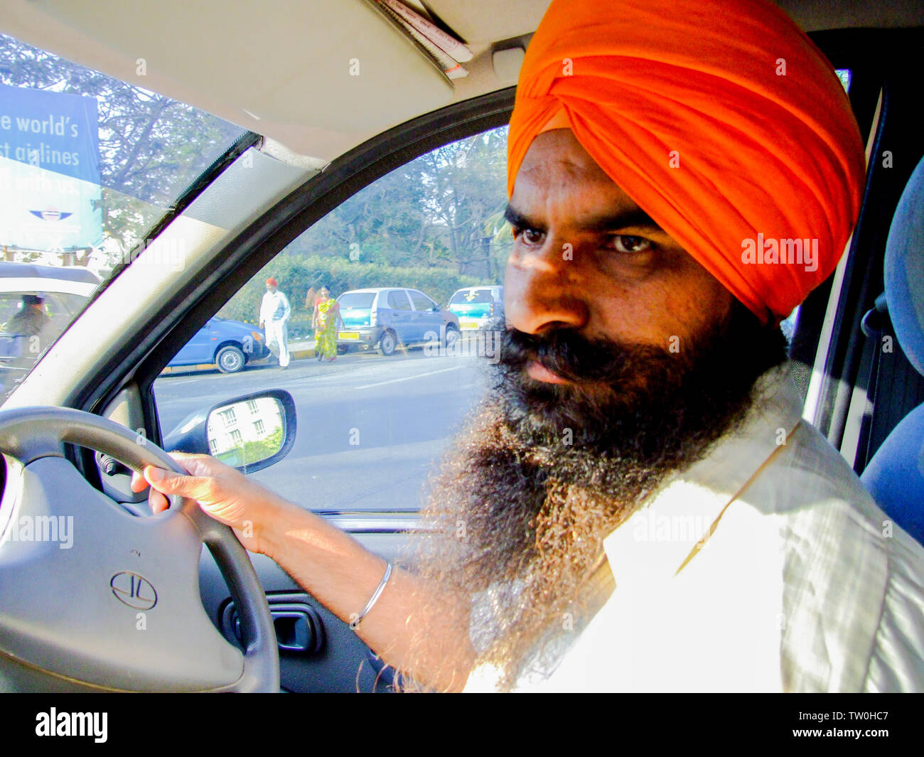 Sikh taxi driver hi-res stock photography and images - Alamy