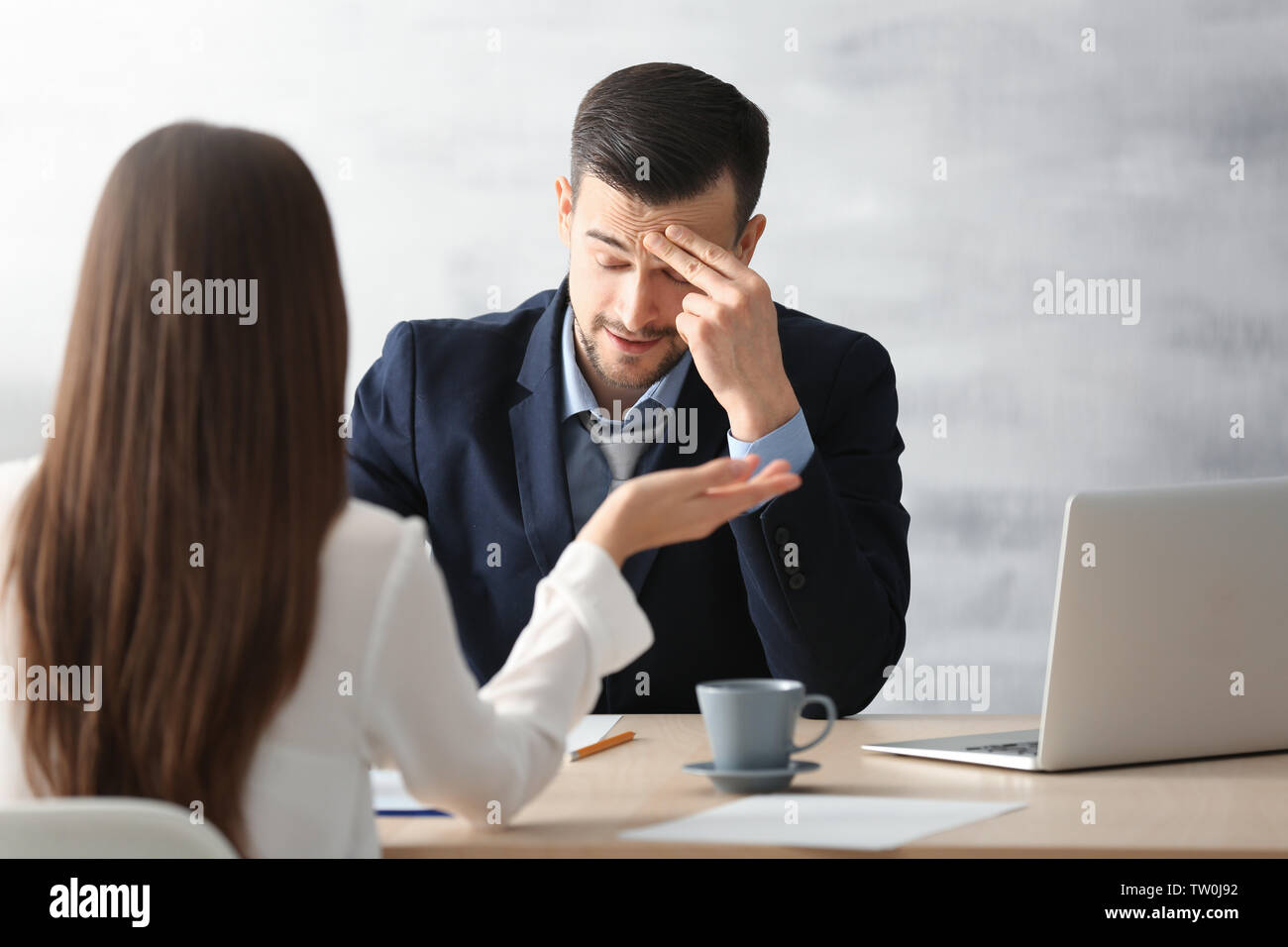 Businesspeople interviewing woman work in hi-res stock photography and images - Alamy