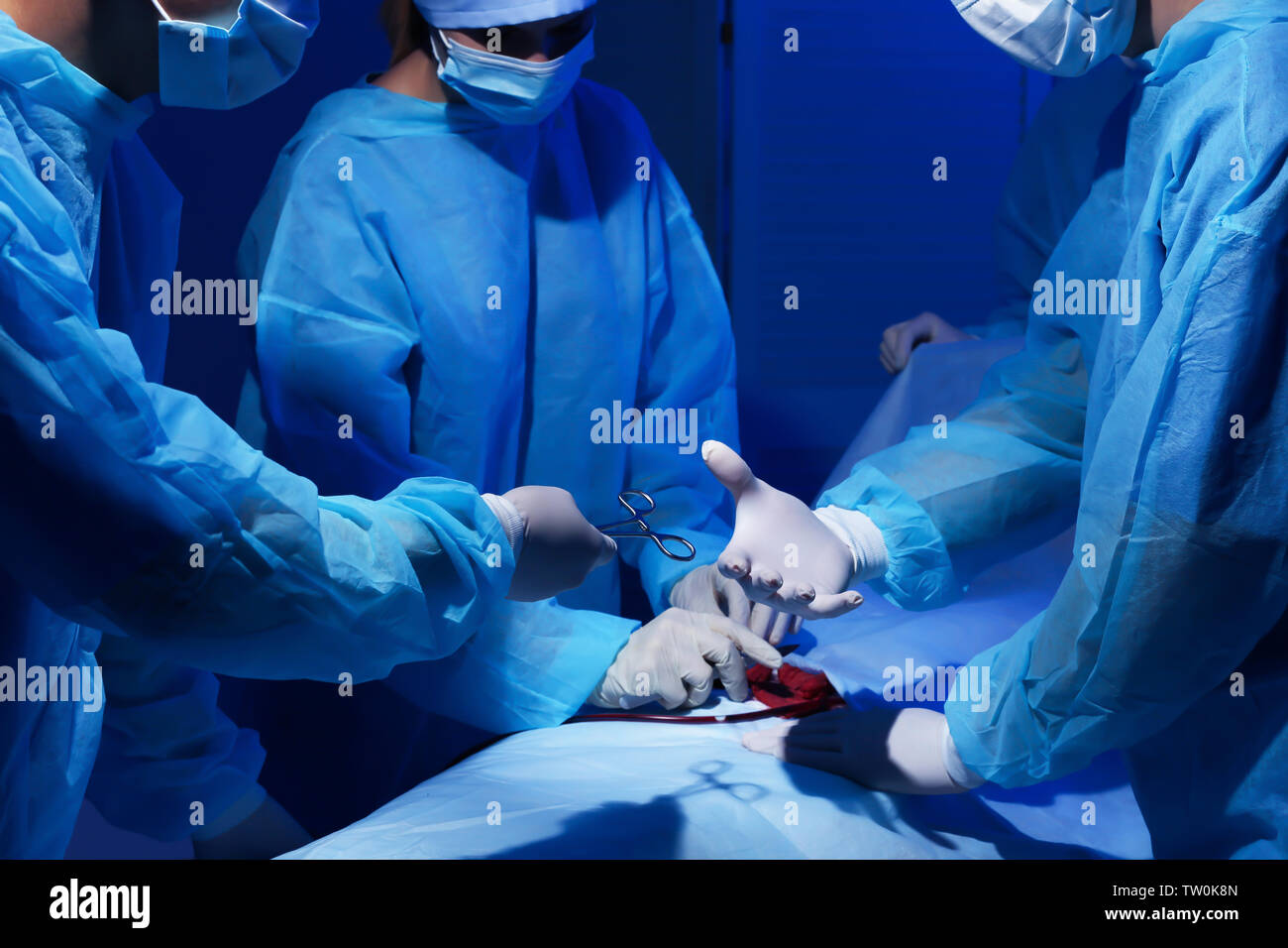Hospital blood surgery surgeons theatre hi-res stock photography and ...