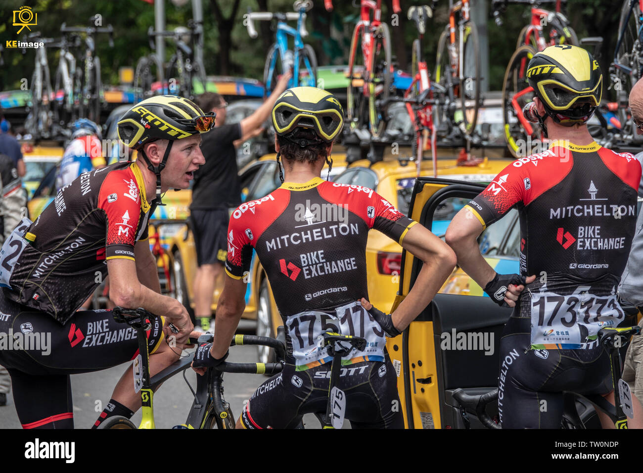 Cycling Race Around Qinghai Lake Stock Photo - Alamy