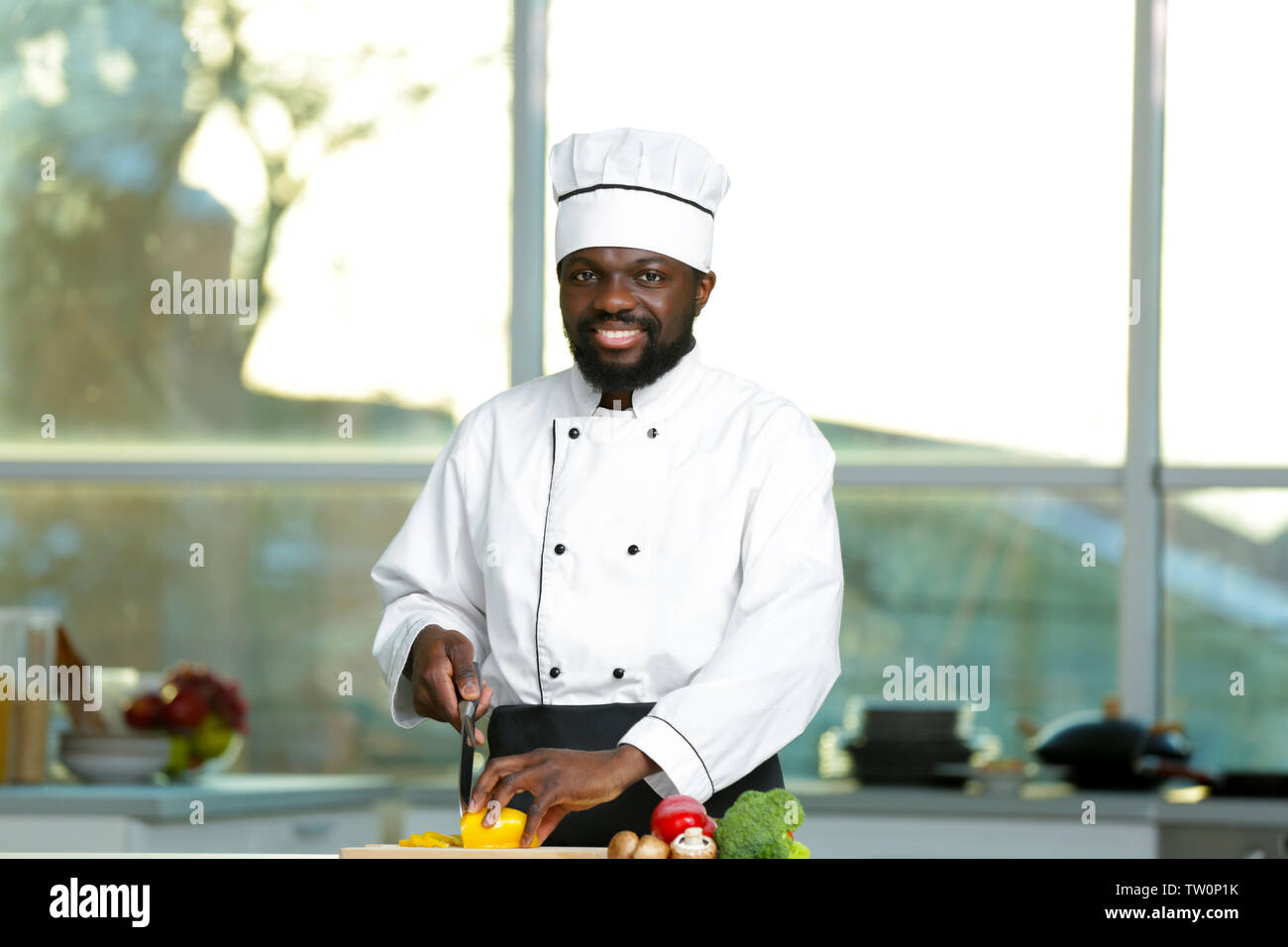 African american chef hi-res stock photography and images - Alamy