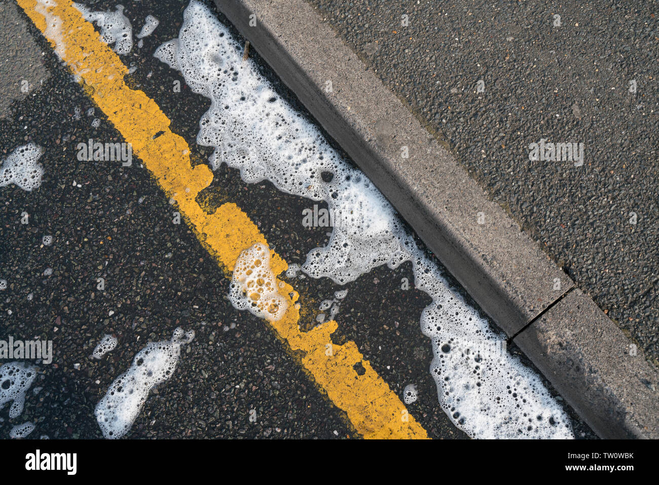 Water spillage hi-res stock photography and images - Alamy