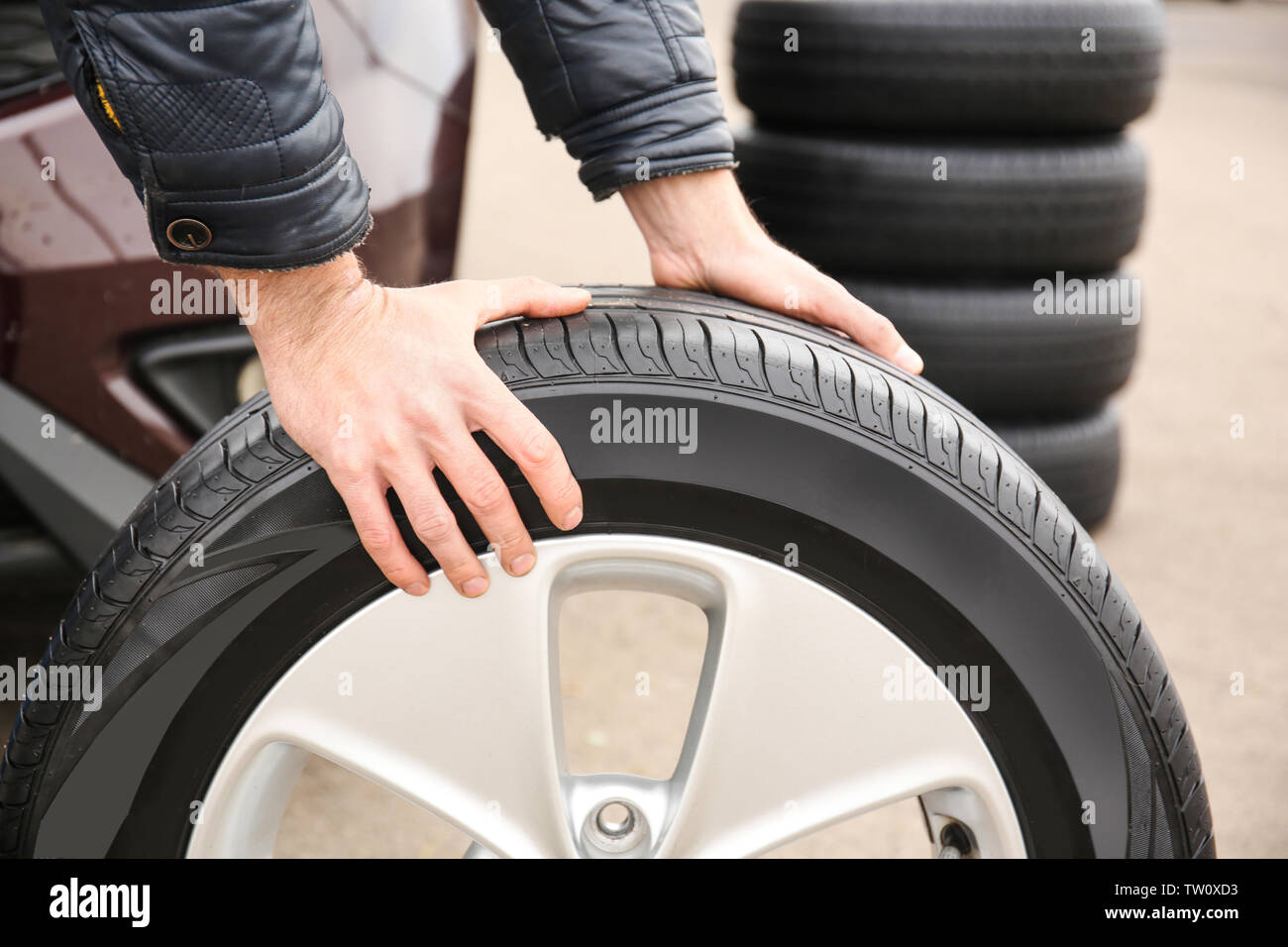 Rolling wheel hi-res stock photography and images - Alamy
