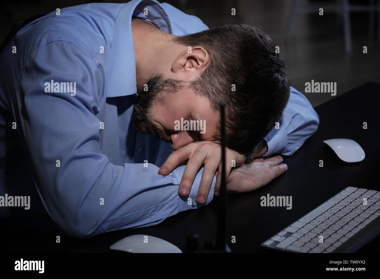 Sleeping security guard hi-res stock photography and images - Alamy