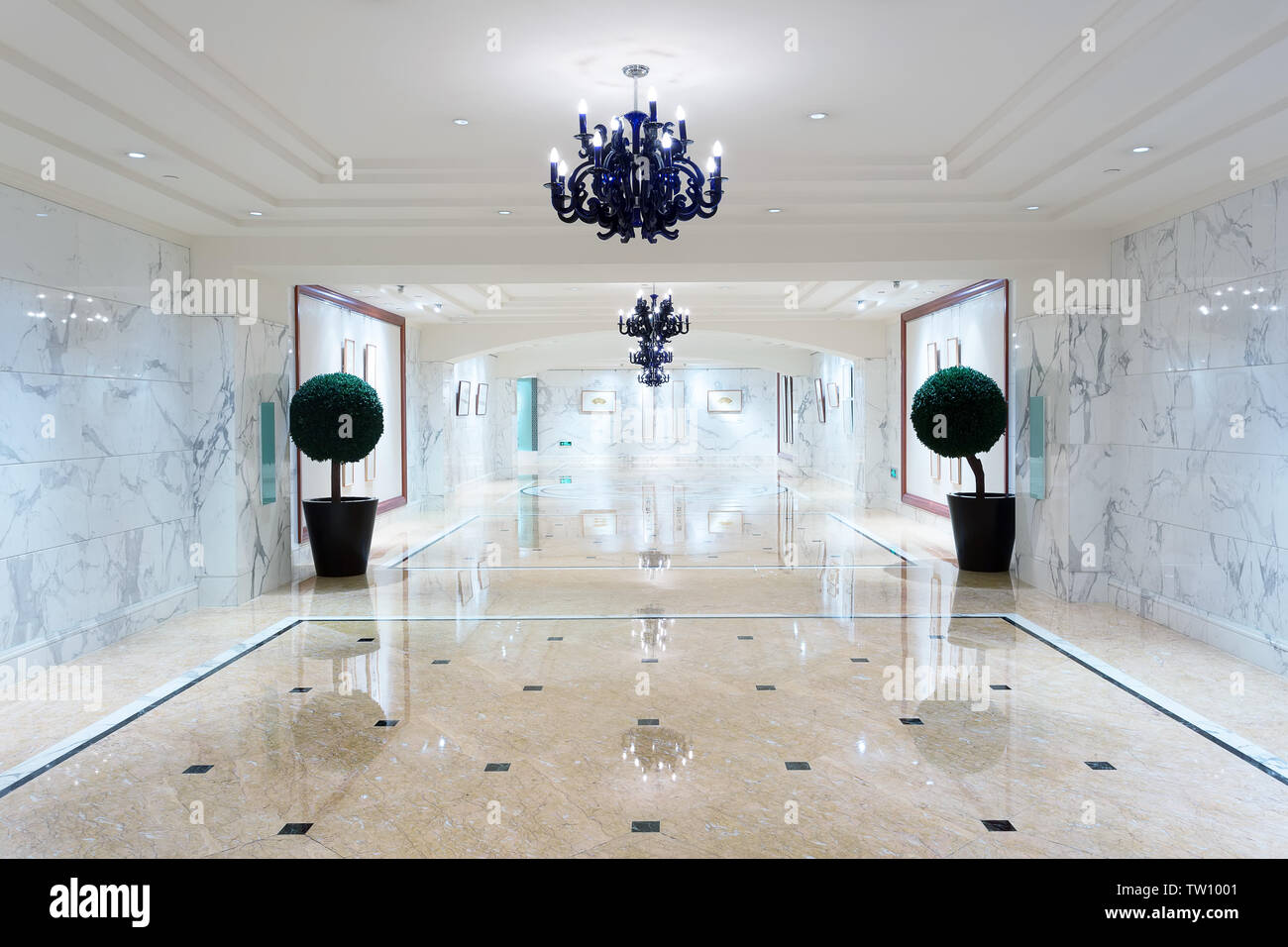 luxury hotel corridor interior with elegant decorations Stock Photo - Alamy