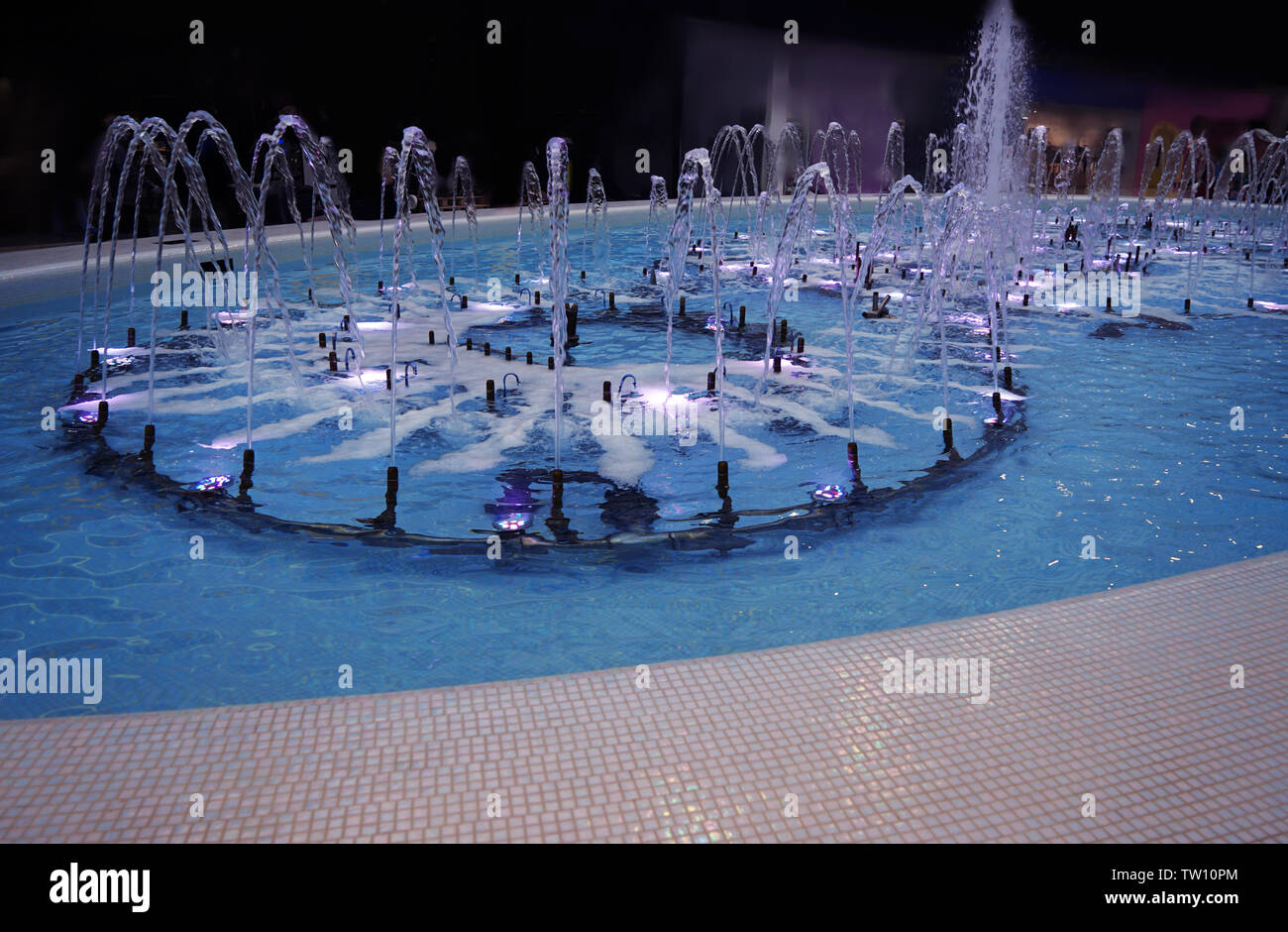 Fountain in shopping mall Stock Photo - Alamy