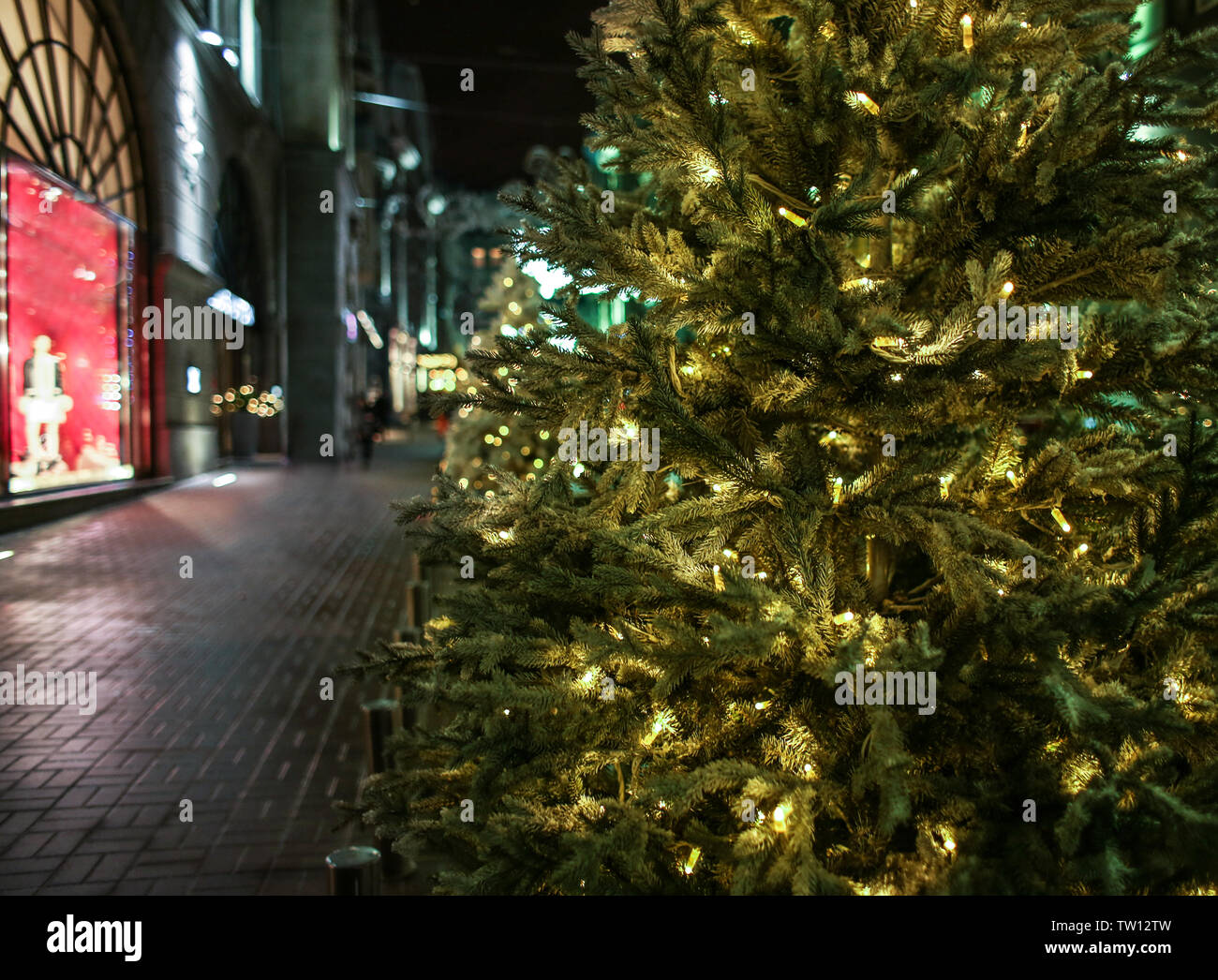 Storefront illumination hi-res stock photography and images - Alamy