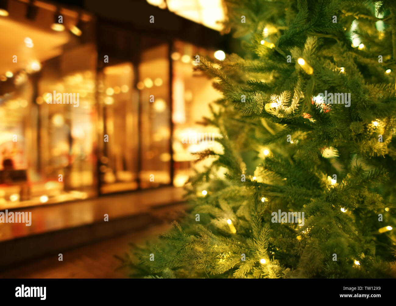 Storefront illumination hi-res stock photography and images - Alamy