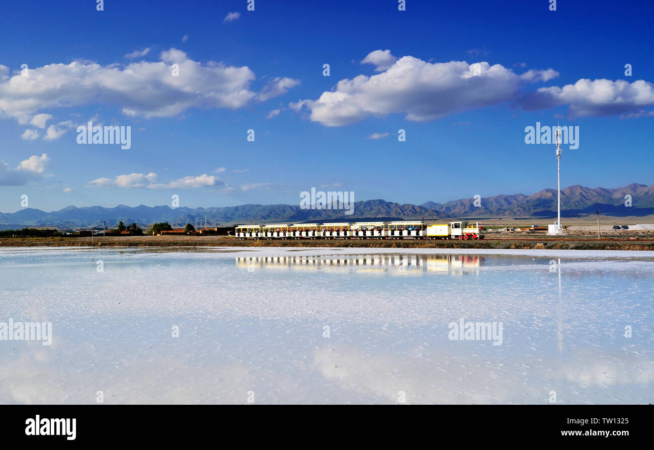 Lake saka hi-res stock photography and images - Alamy