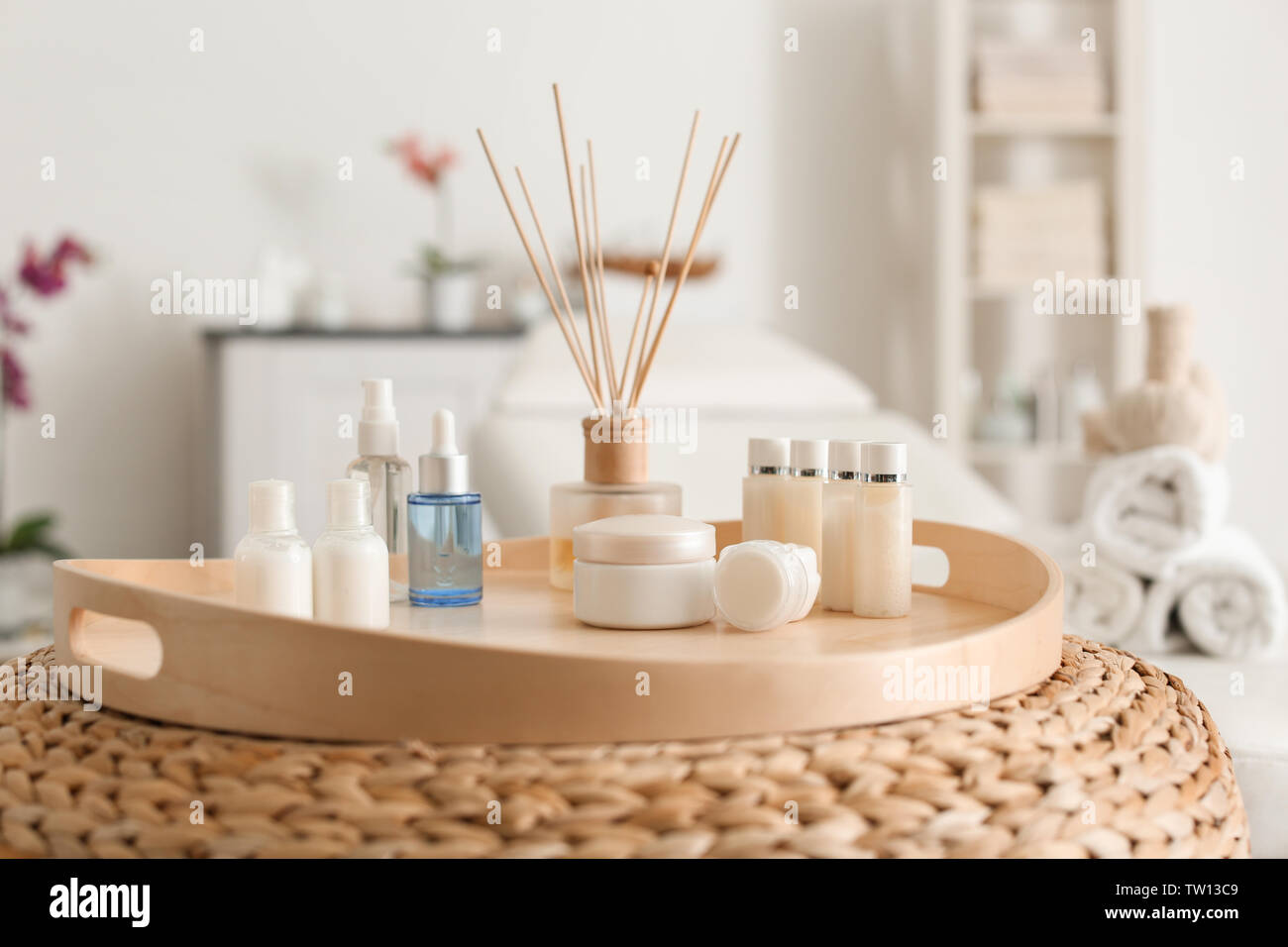 Tray with beautiful spa composition in salon Stock Photo - Alamy