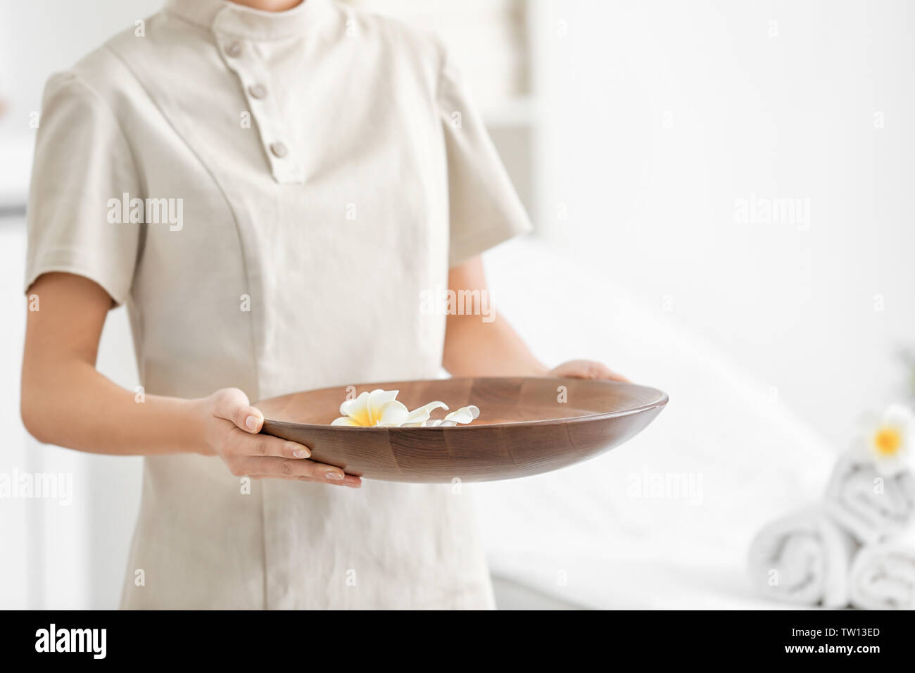 Young masseur hi-res stock photography and images - Alamy