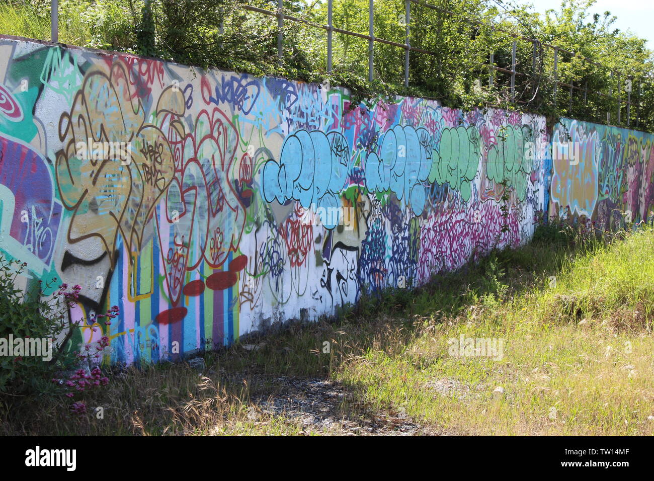 Ground level graffiti hi-res stock photography and images - Alamy