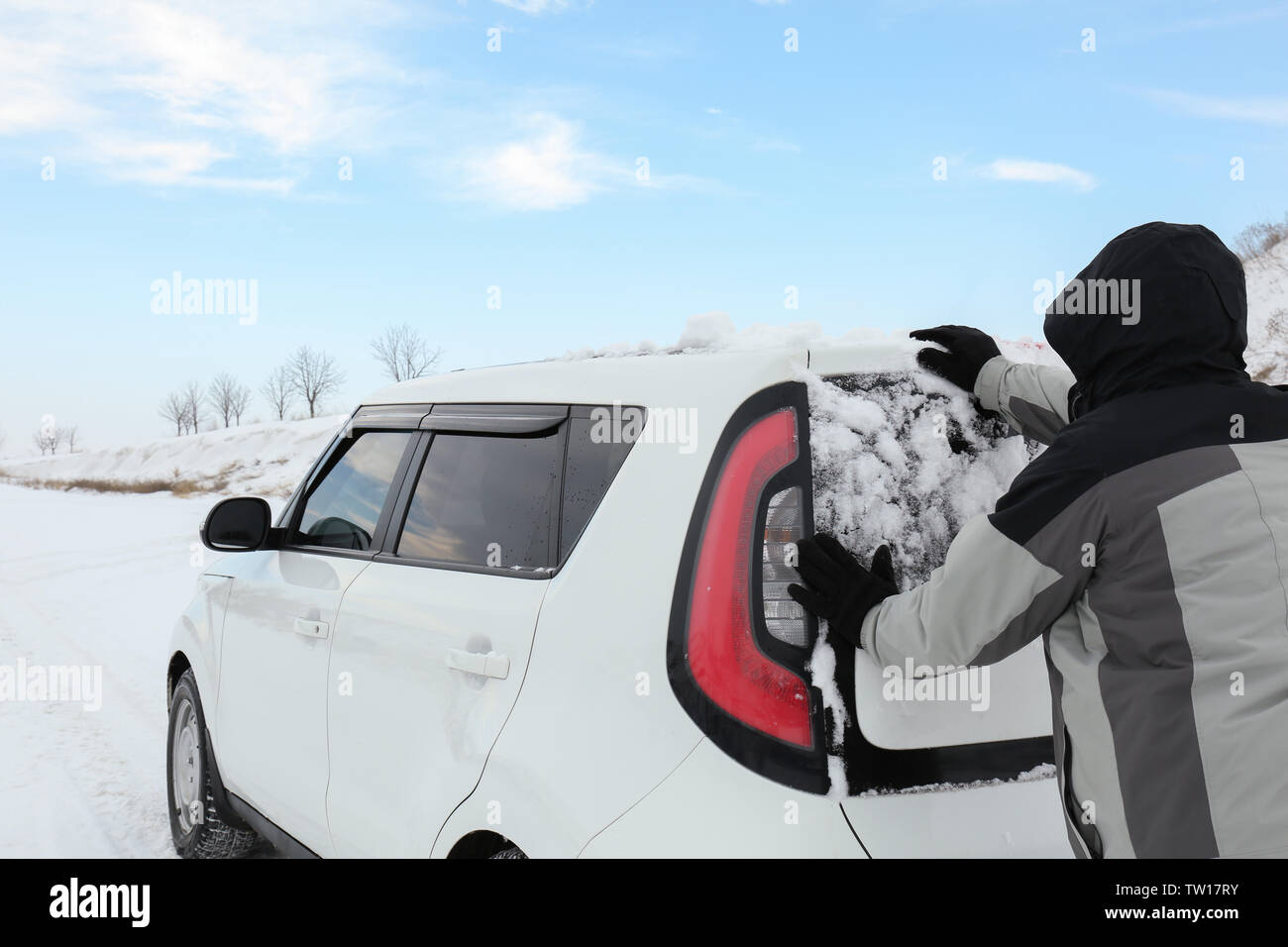 Pushing stuck vehicle hi-res stock photography and images - Alamy