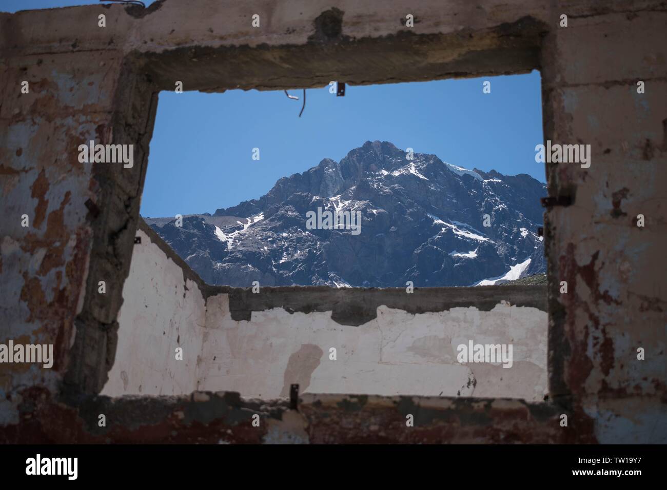 Shaped concrete blocks hi-res stock photography and images - Alamy