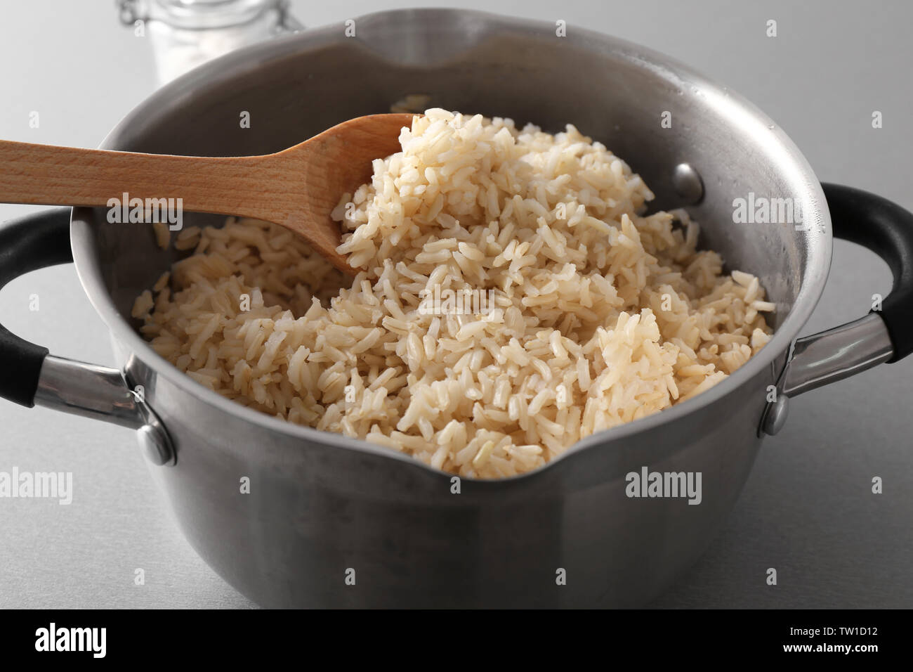Dry cooking rice saucepan hi-res stock photography and images - Alamy