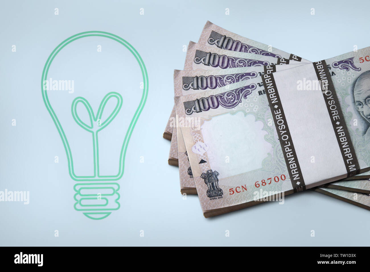 Indian currency bundle 100 rupees hi-res stock photography and images ...