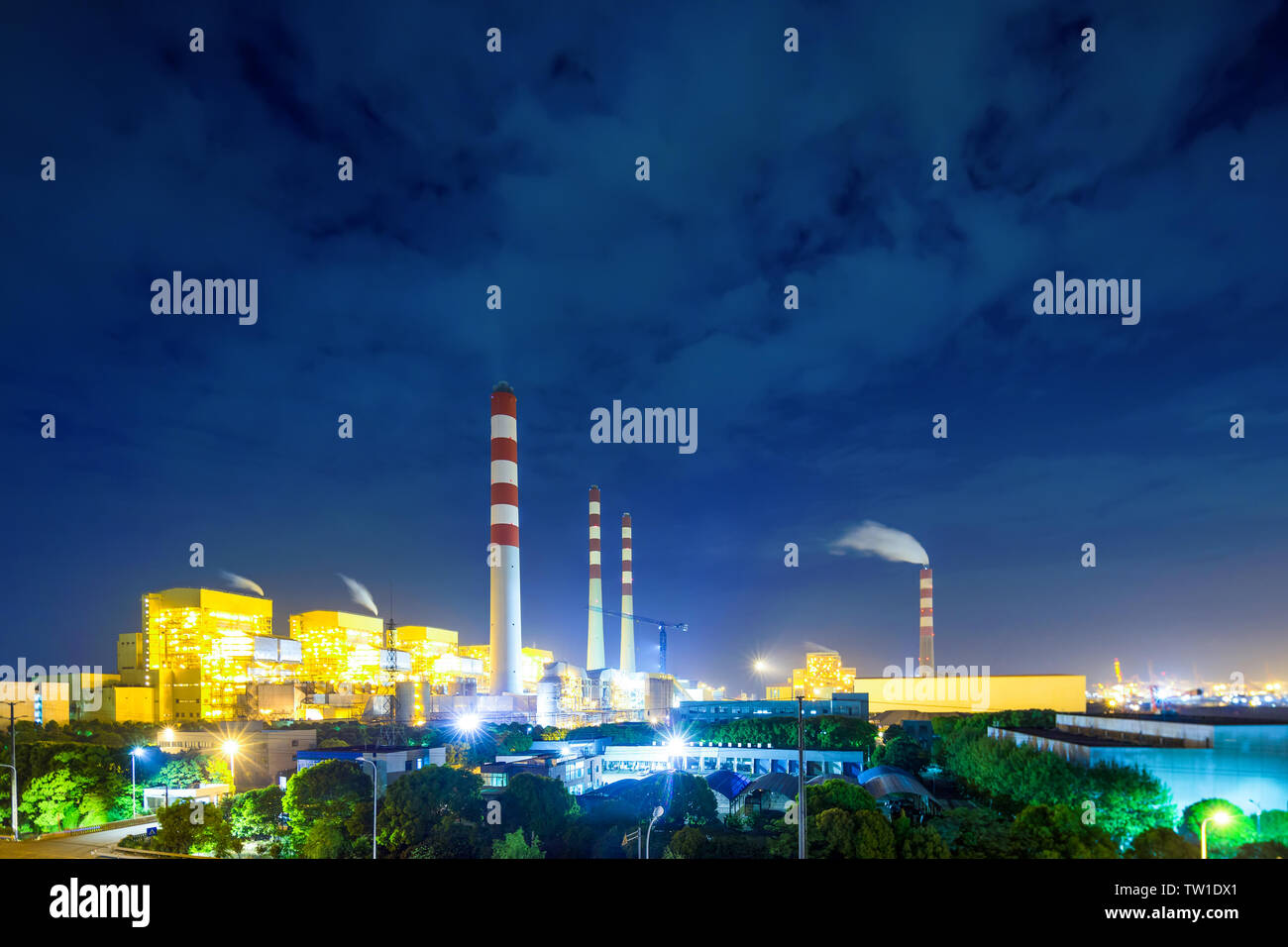 illuminated power station Stock Photo - Alamy